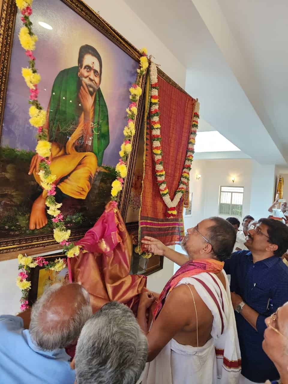 Sri Swamiji at Janmasthan of Sri Seshadri Swamigal - Namadwaar